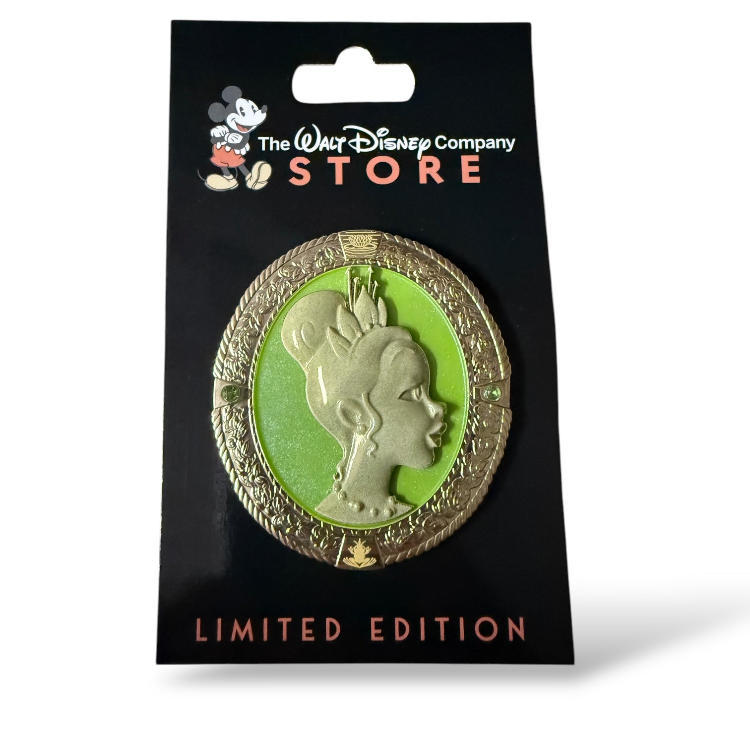 DEC Princess Cameos Tiana Pin