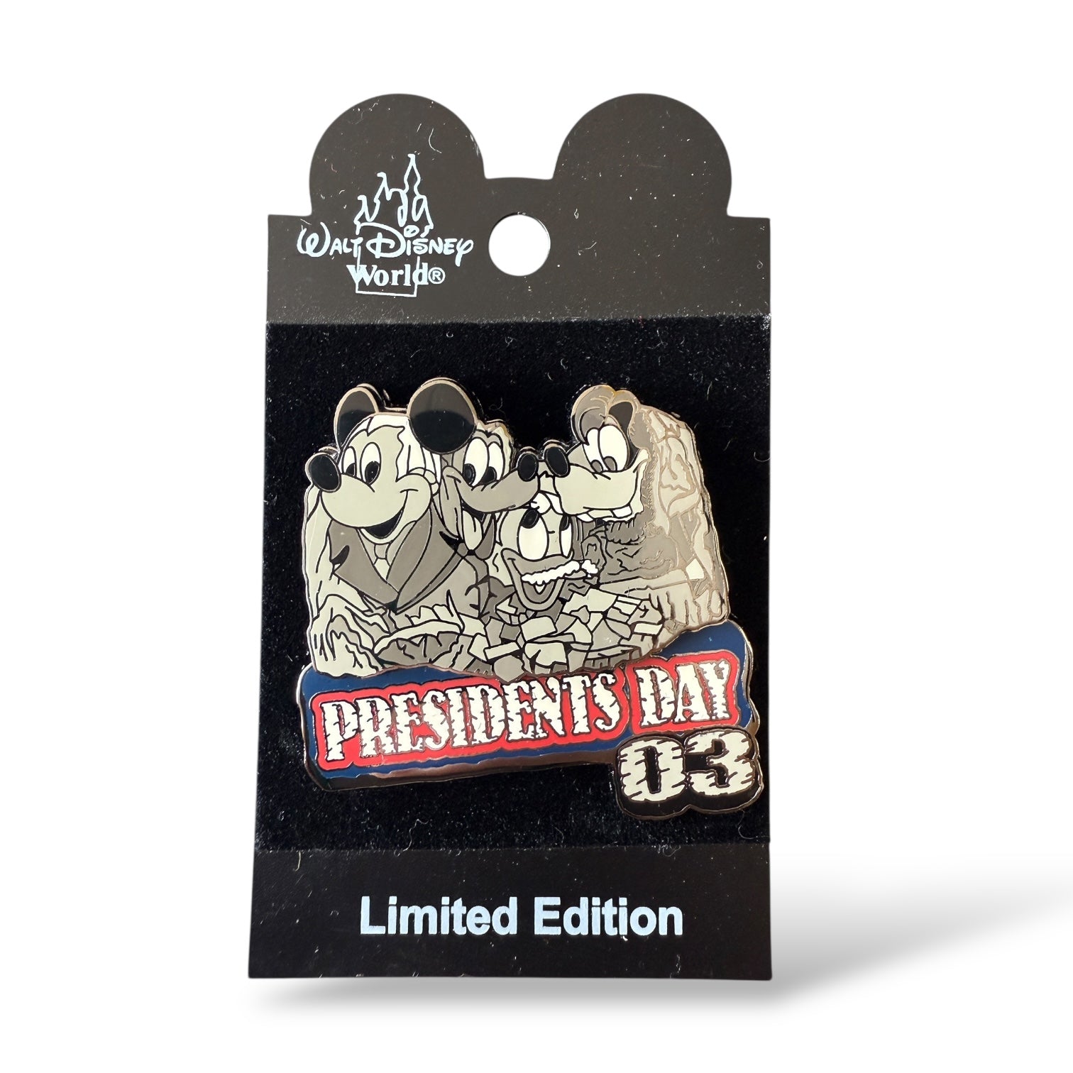 WDW Presidents' Day 2003 Mickey and Friends Mount Rushmore Pin